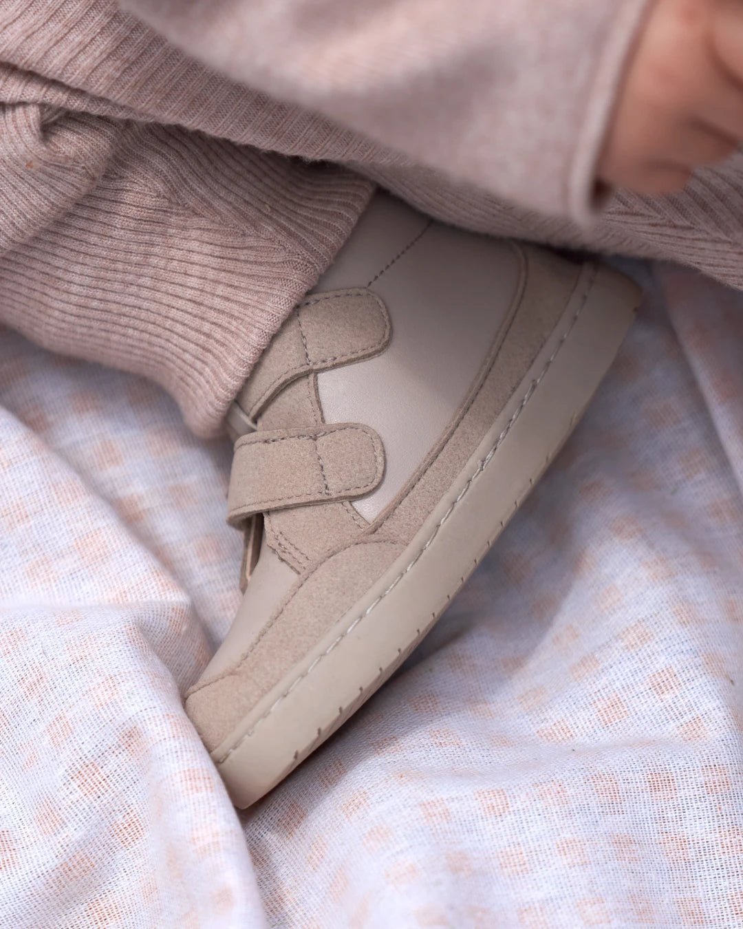 Muris Minimalist and Comfortable Footwear - GARÓS